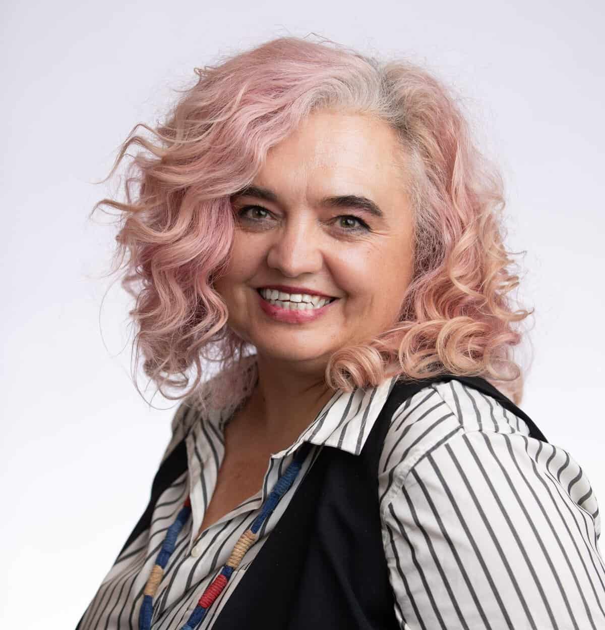 Diversity: 5 questions to Suretha Krahtz